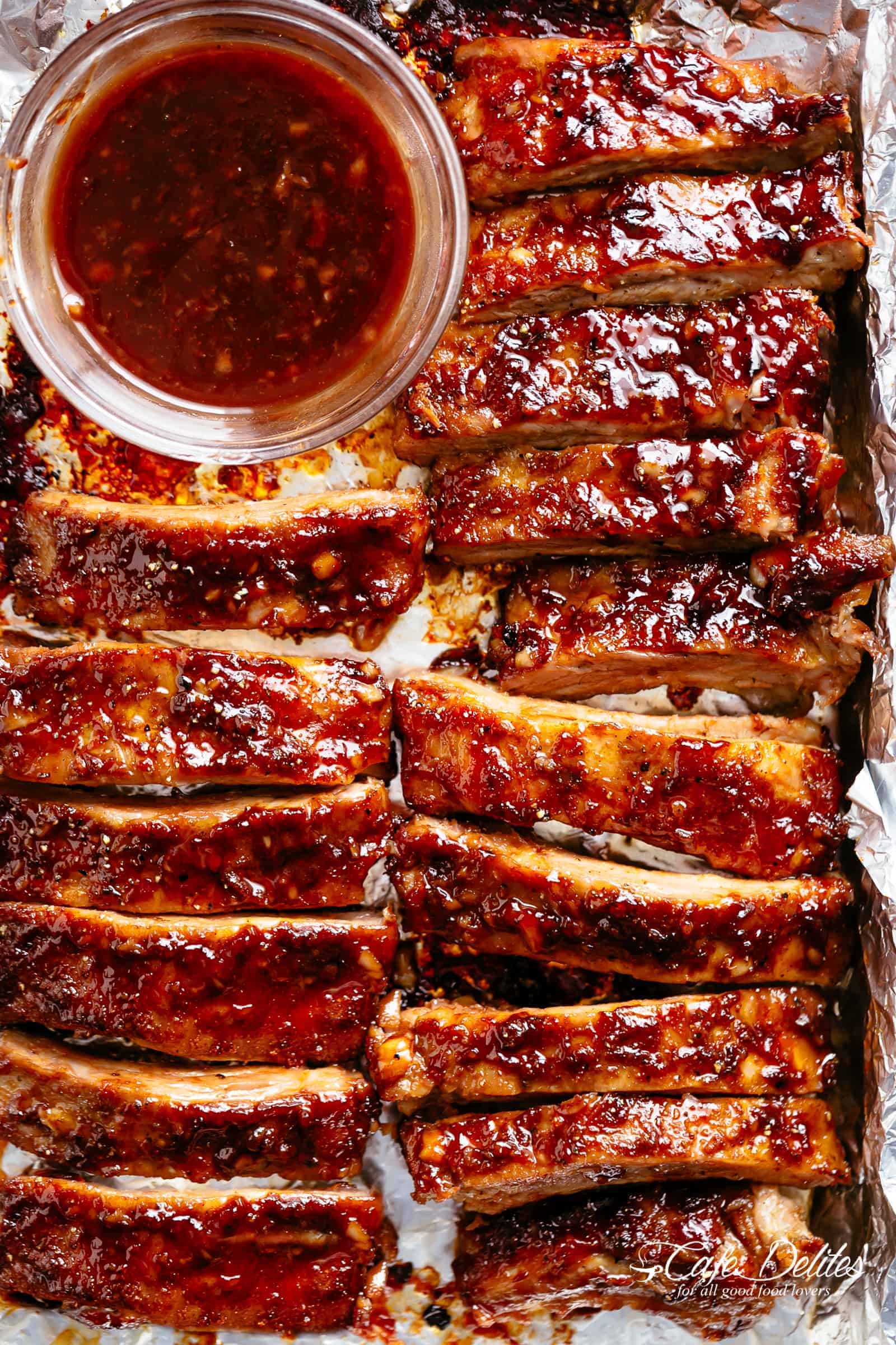 Do you put sauce on back of ribs?