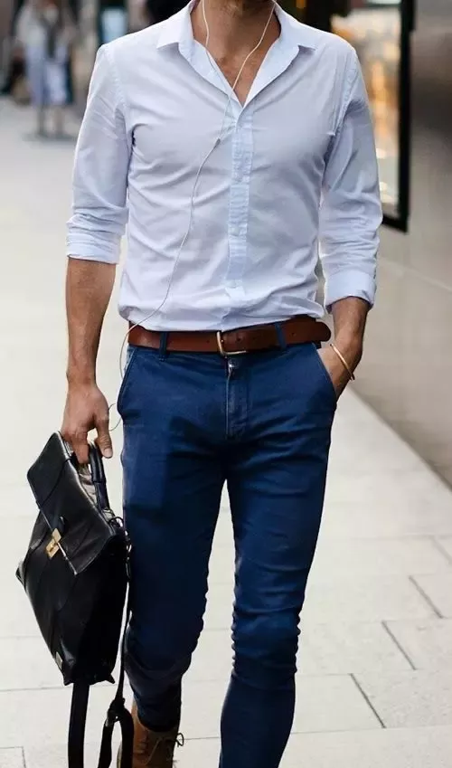 Do you tuck a dress shirt in jeans?