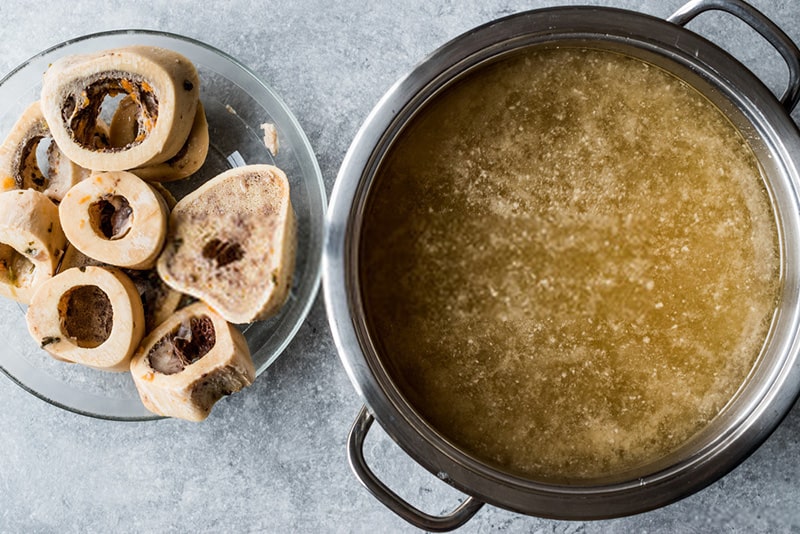 Does bone broth taste like chicken soup?