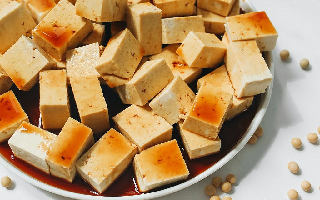 Does cooked tofu contain lectins?
