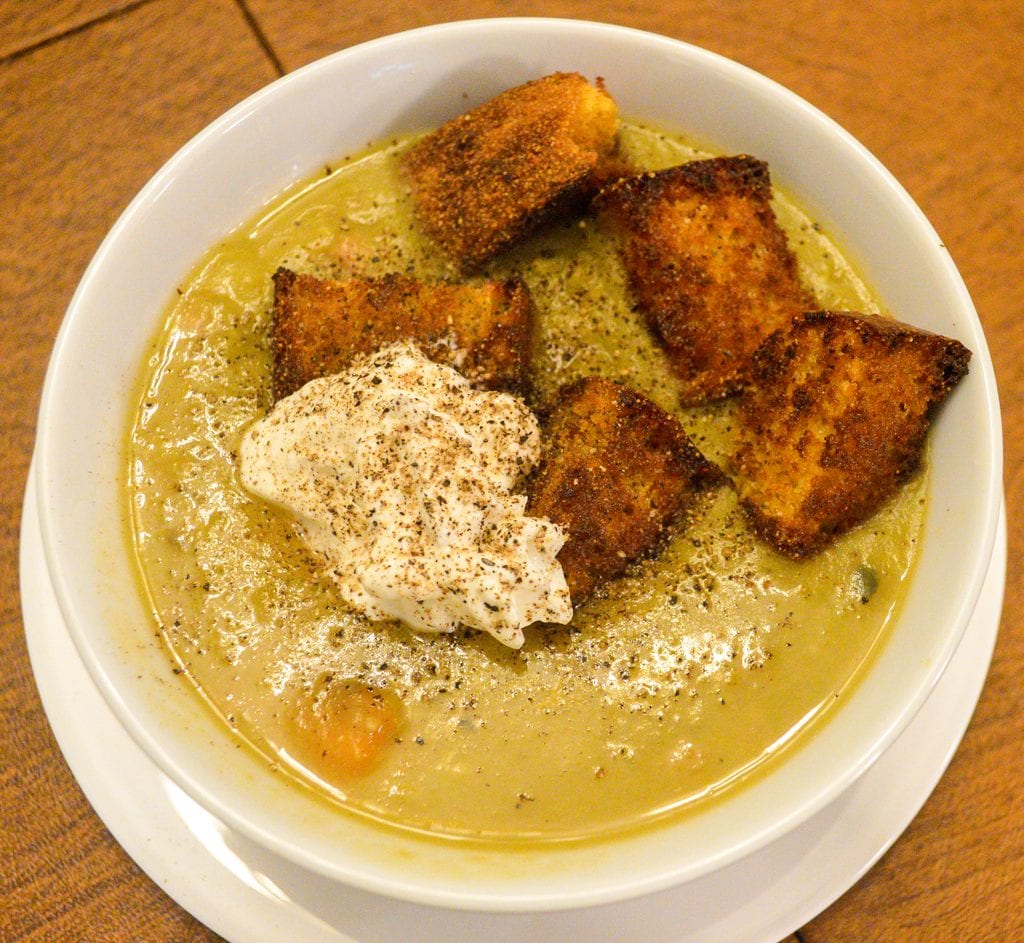 Does cornbread go with split pea soup?