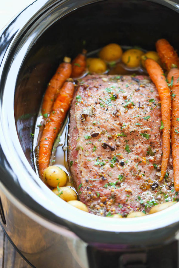 Does corned beef need to be covered with water in slow cooker?