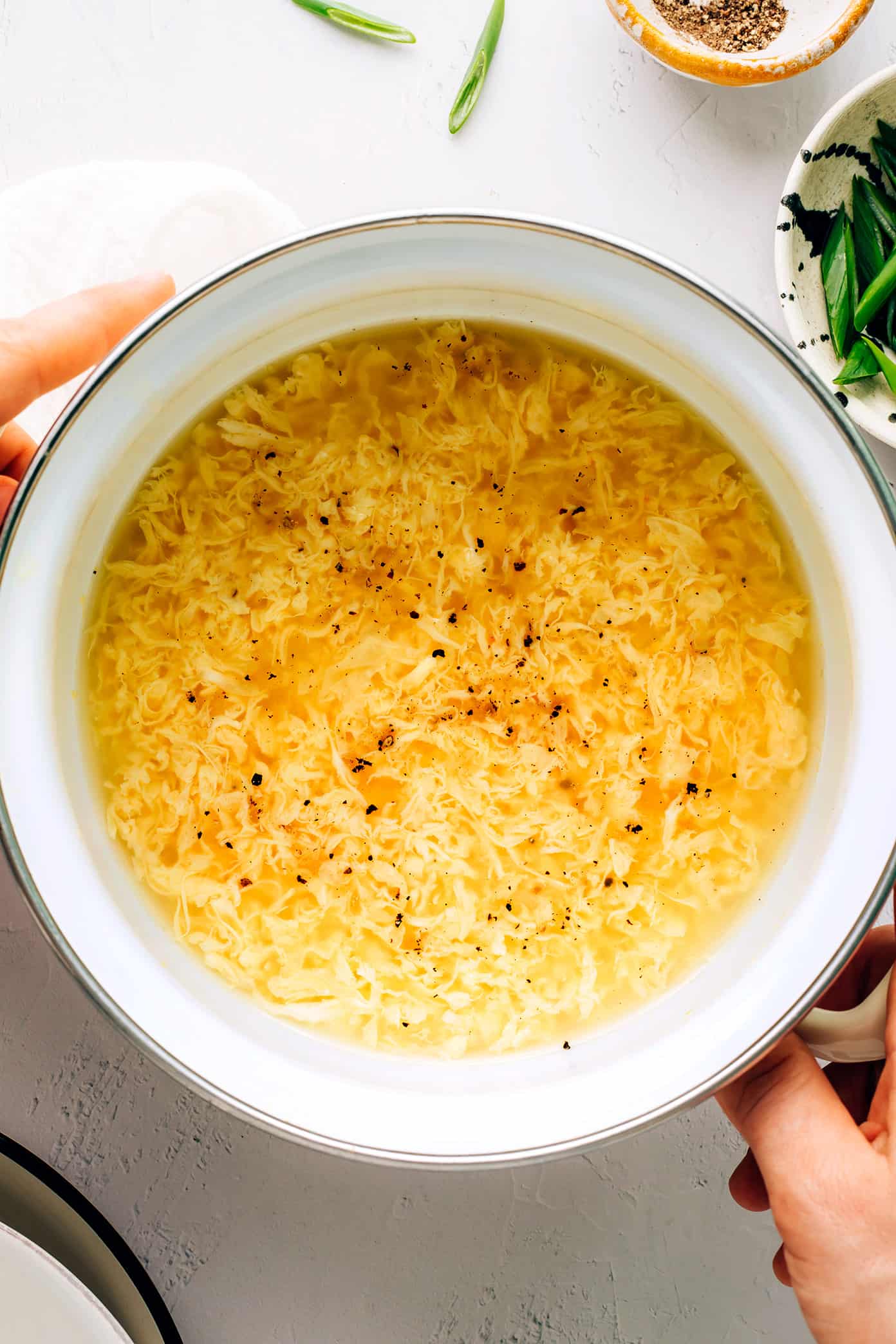 Does egg drop soup have raw egg?