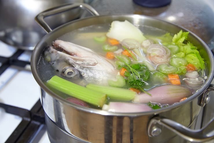 Does fish stock smell fishy?