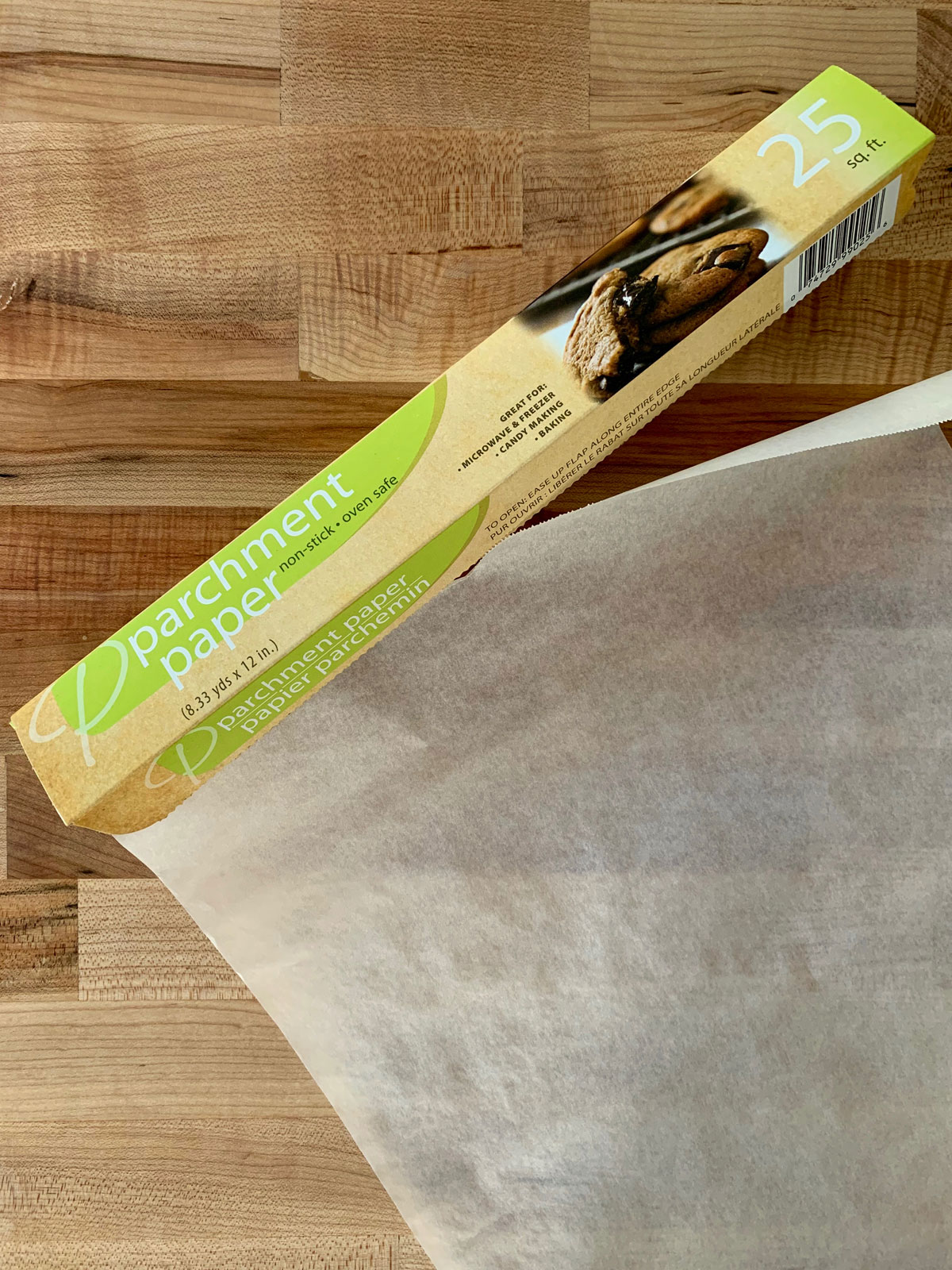 Does freezer paper stick to food?