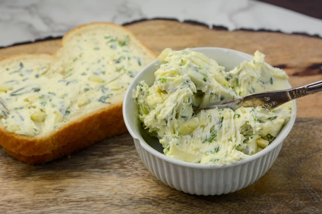 Does homemade garlic butter have to be refrigerated?