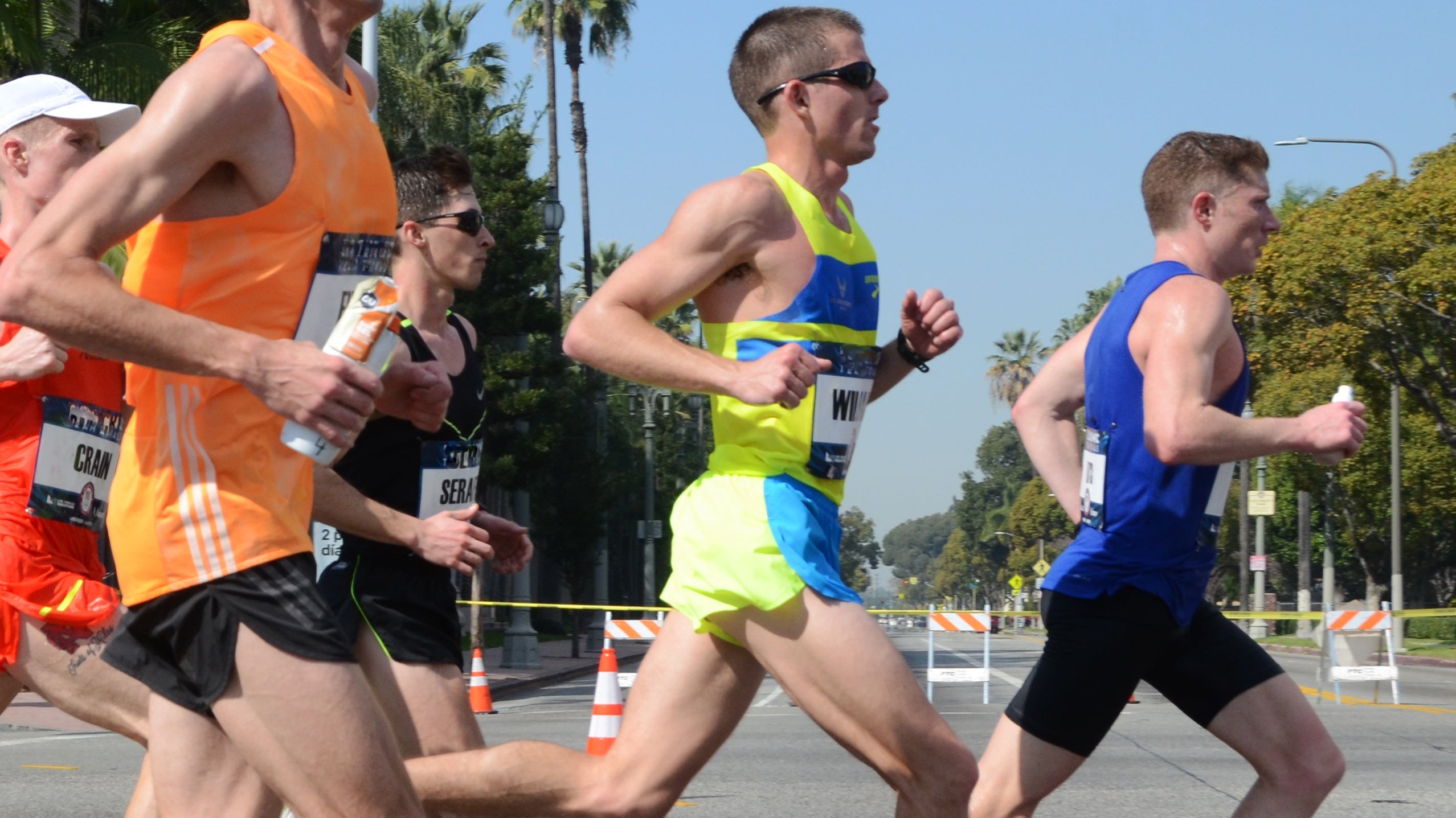 Does marathon runners need energy?