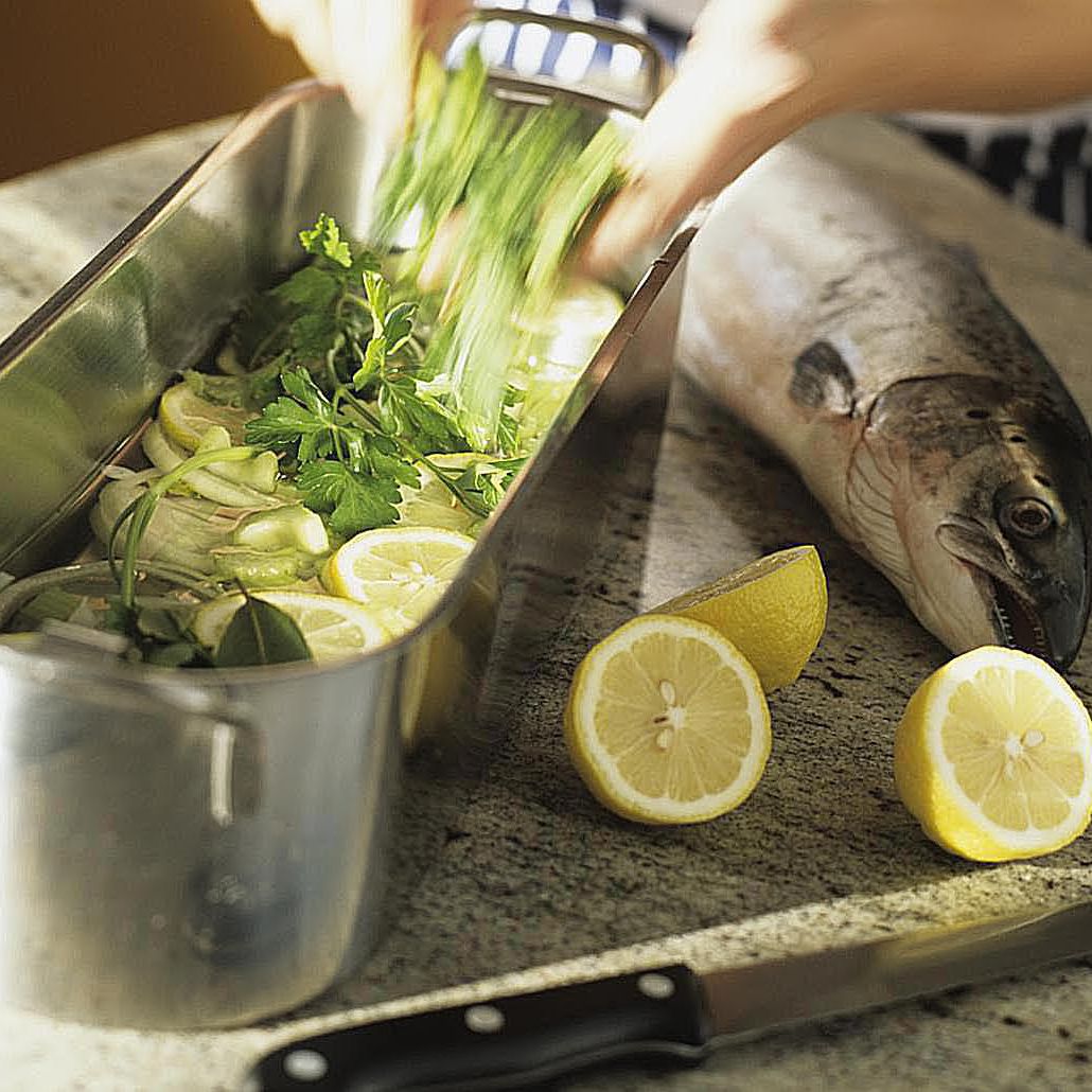 Does marinating fish keep it from drying out?