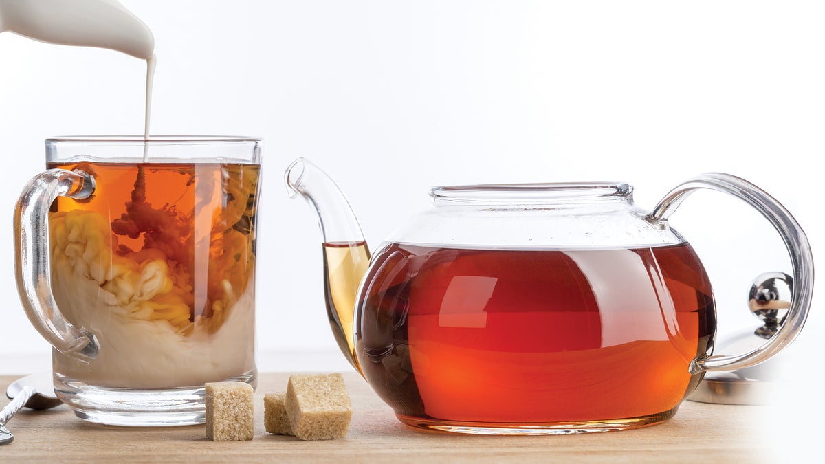 Does milk cancel antioxidants in tea?