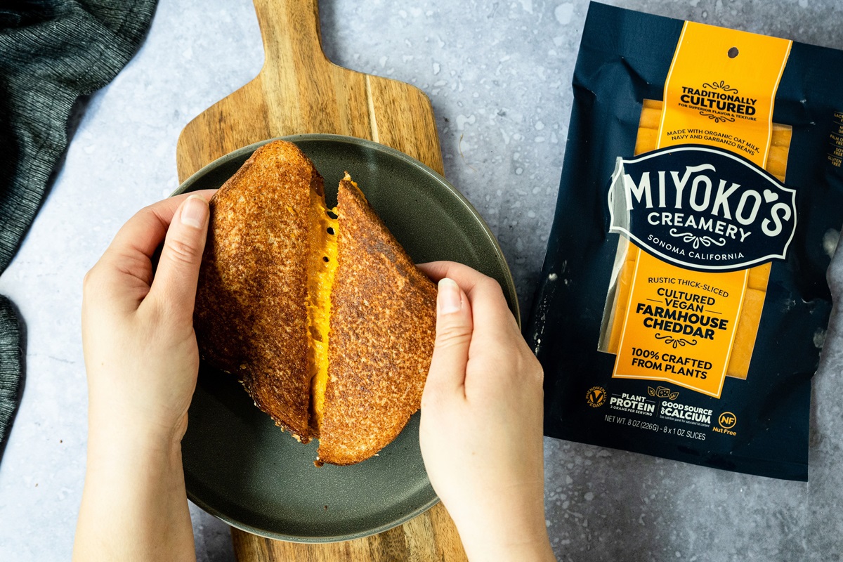 Does Miyoko's cheddar cheese melt?