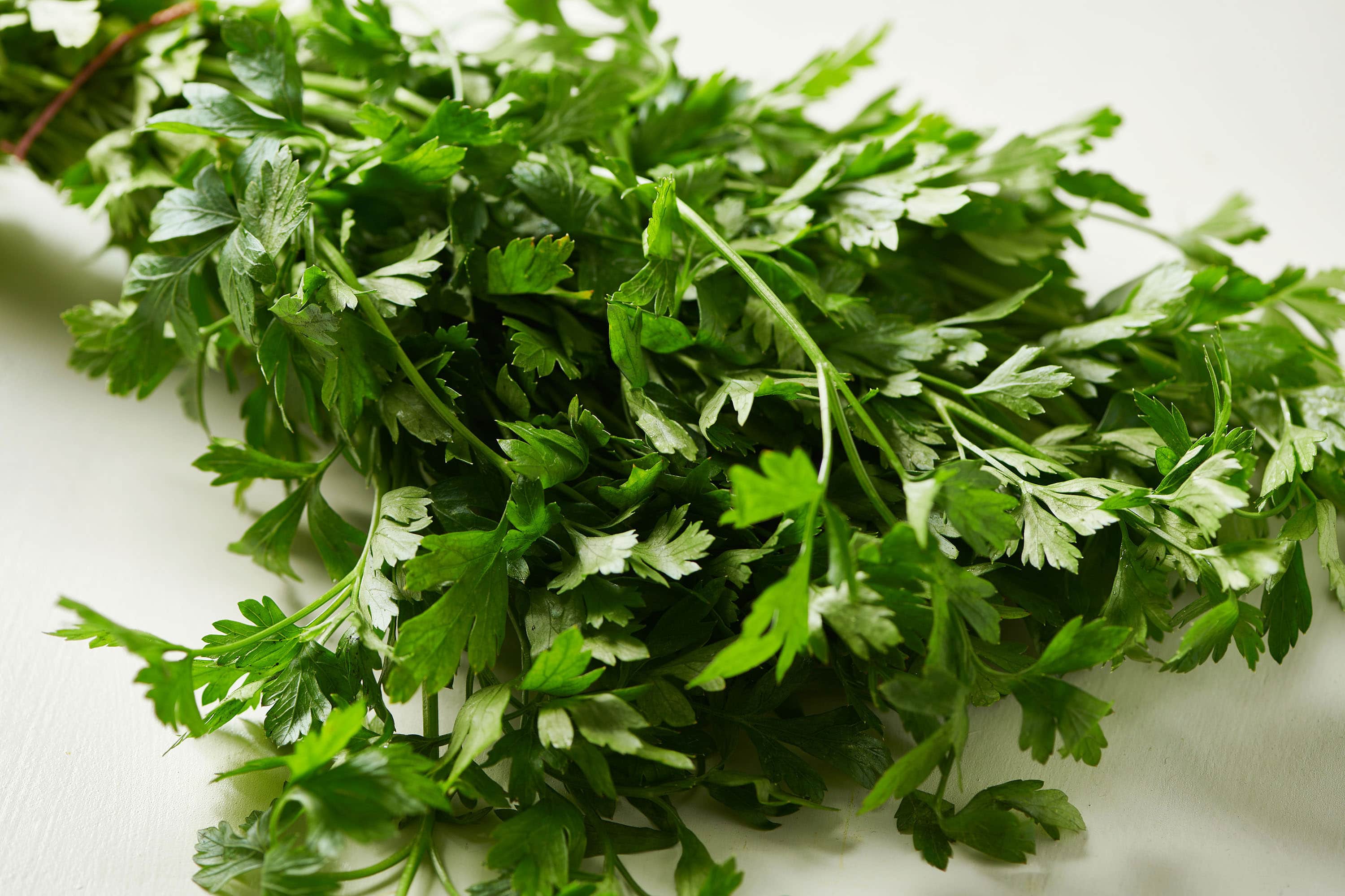 Does parsley add flavor to soup?