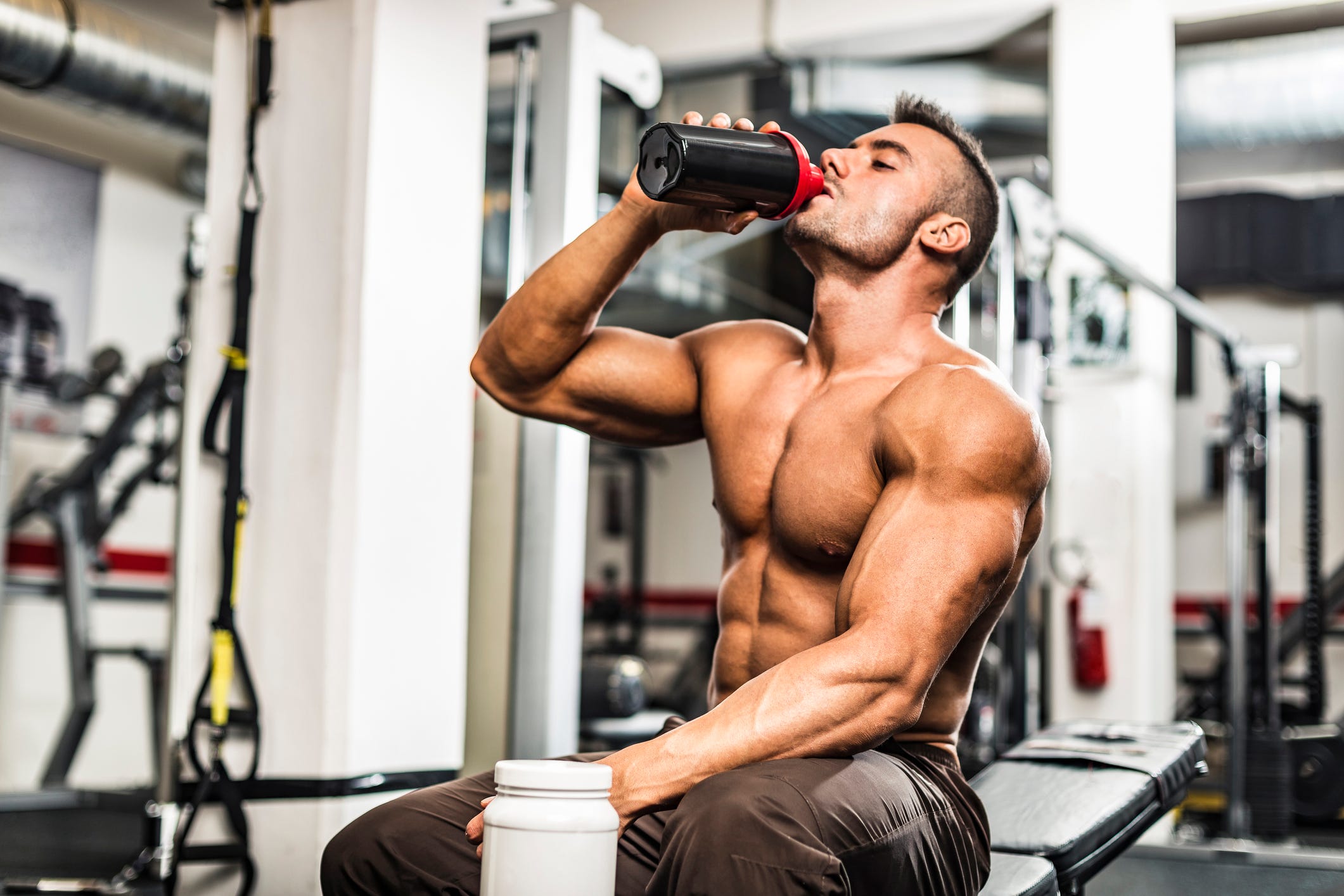 Does protein automatically build muscle?