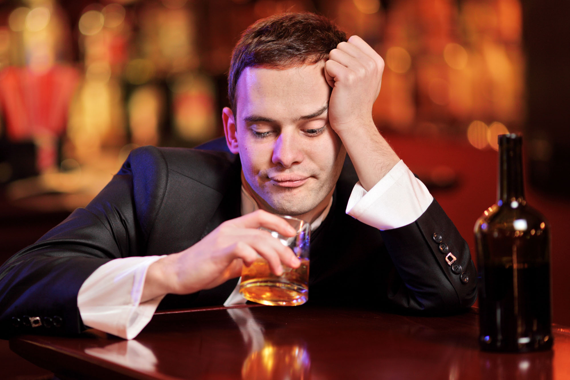 Does sipping or chugging get you drunker?