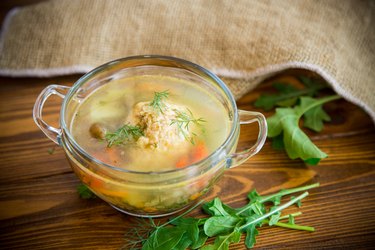 Does soup clear mucus?