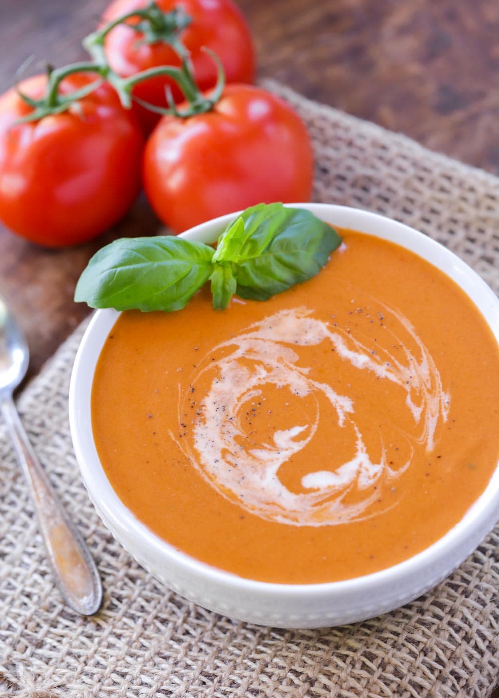 Does tomato bisque have shellfish?