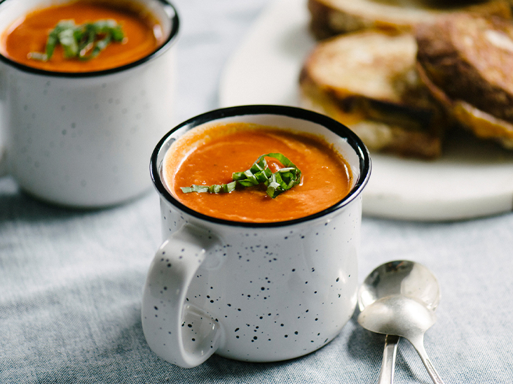 Does tomato soup have a lot of fat?