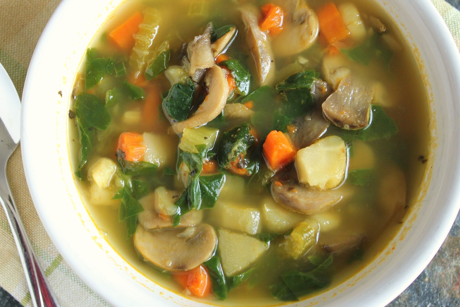 Does vegetable soup have vitamins and minerals?