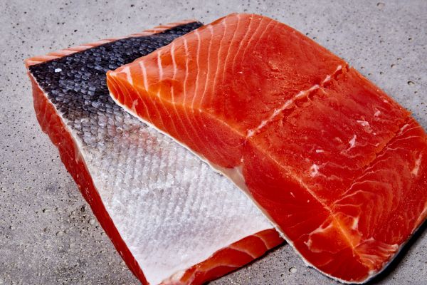 Does wild Pacific salmon have mercury?