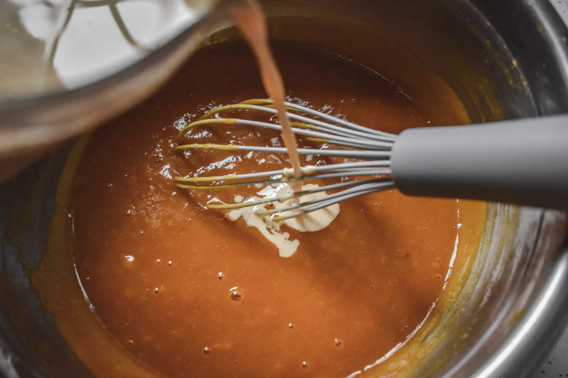 How can I thicken gravy without flour?