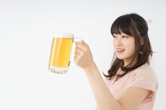 How can you drink beer without carbonation?