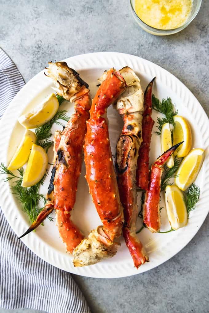 How can you tell if Alaskan king crab is cooked?