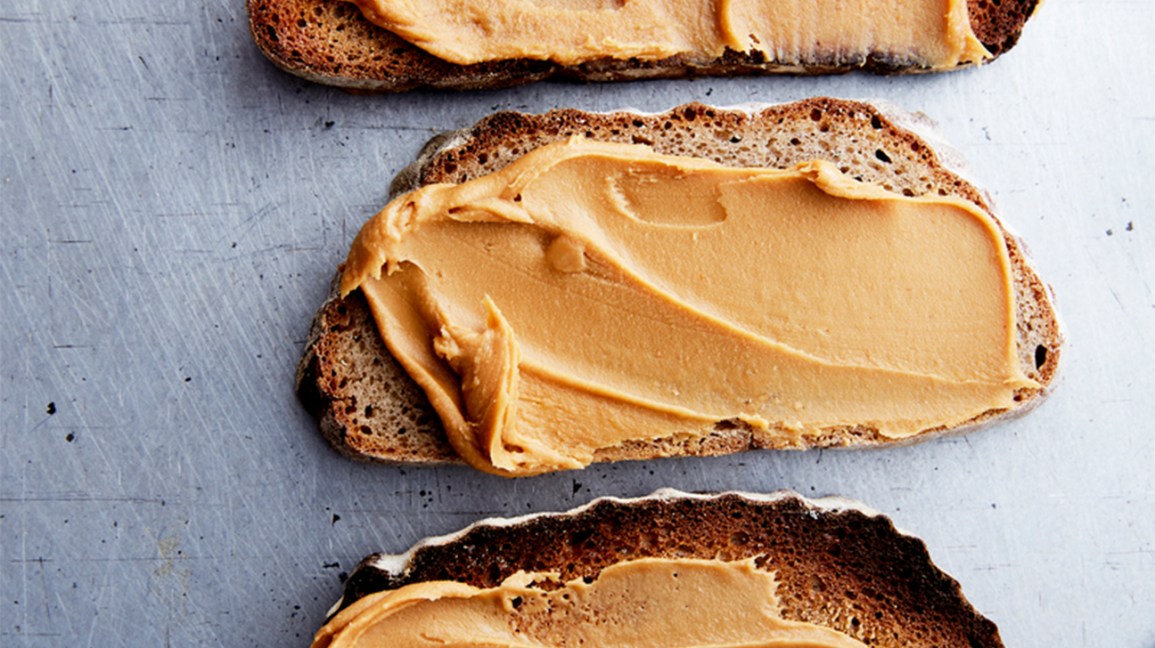 How can you tell if peanut butter is pure?