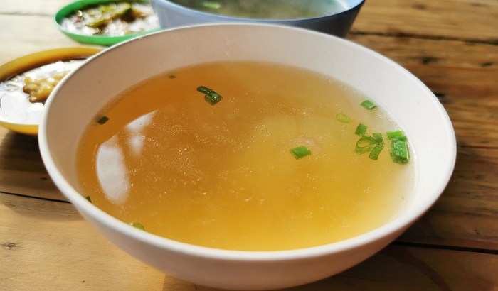How clarification works in making a good consommé?