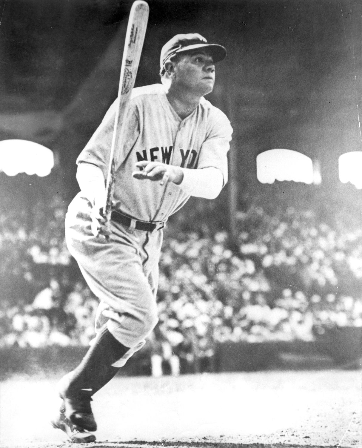 How did Babe Ruth became the greatest celebrity of the 1920s?