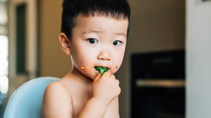 How do I know if my 2 year old is eating enough?