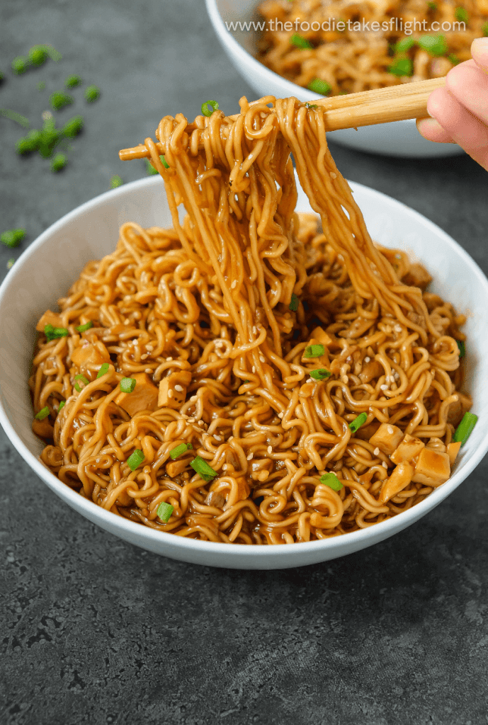 How do you add Flavour to noodles?