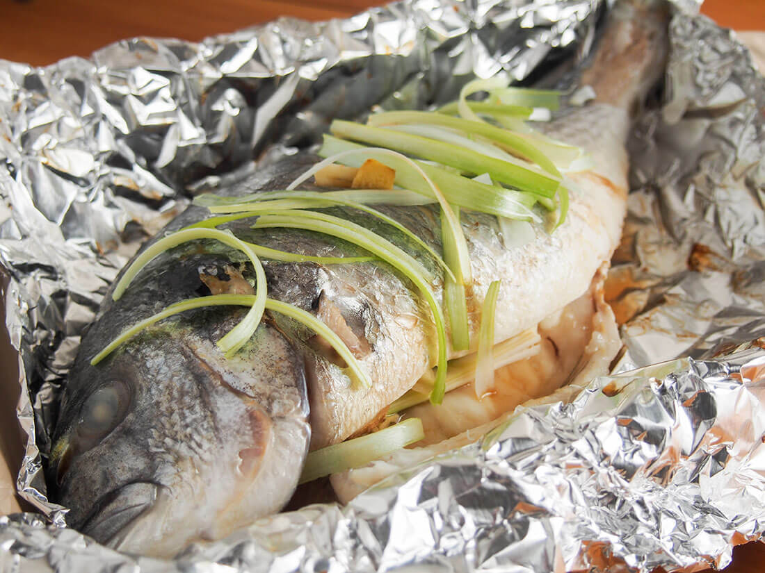 How do you bake fish without aluminum foil?