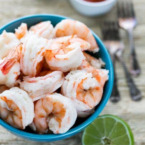 How do you boil shrimp before cooking?