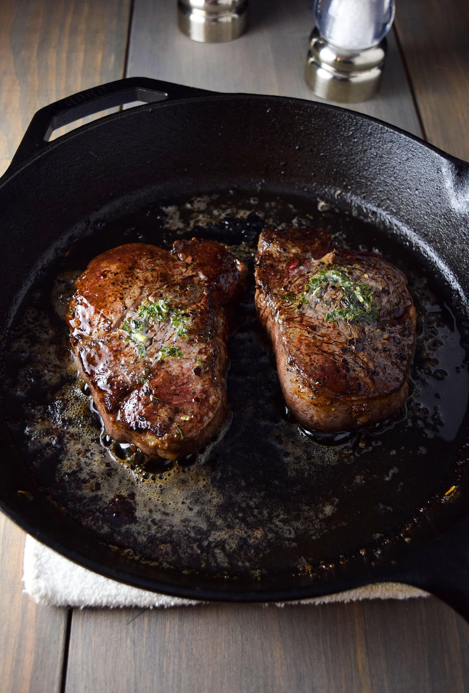 How do you cook a 2 inch tenderloin steak?