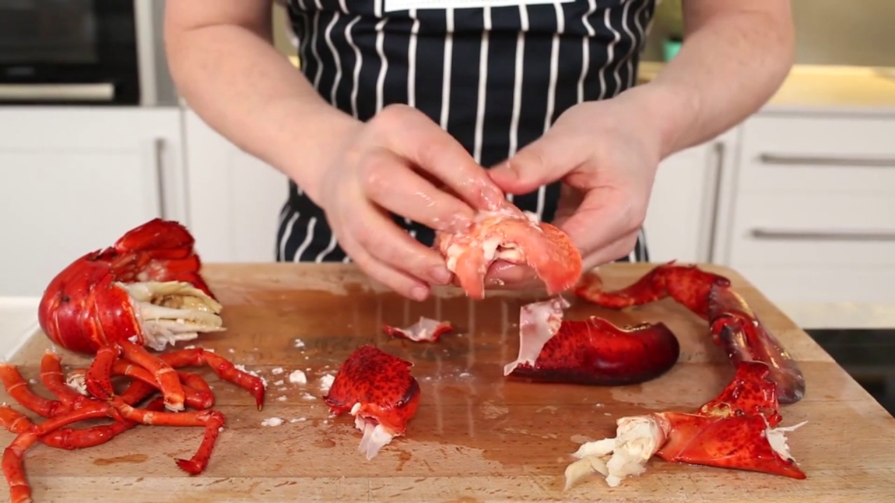 How do you cook a frozen cooked lobster?