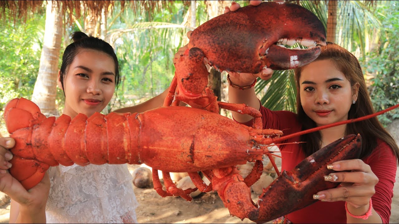 How do you cook a giant lobster?