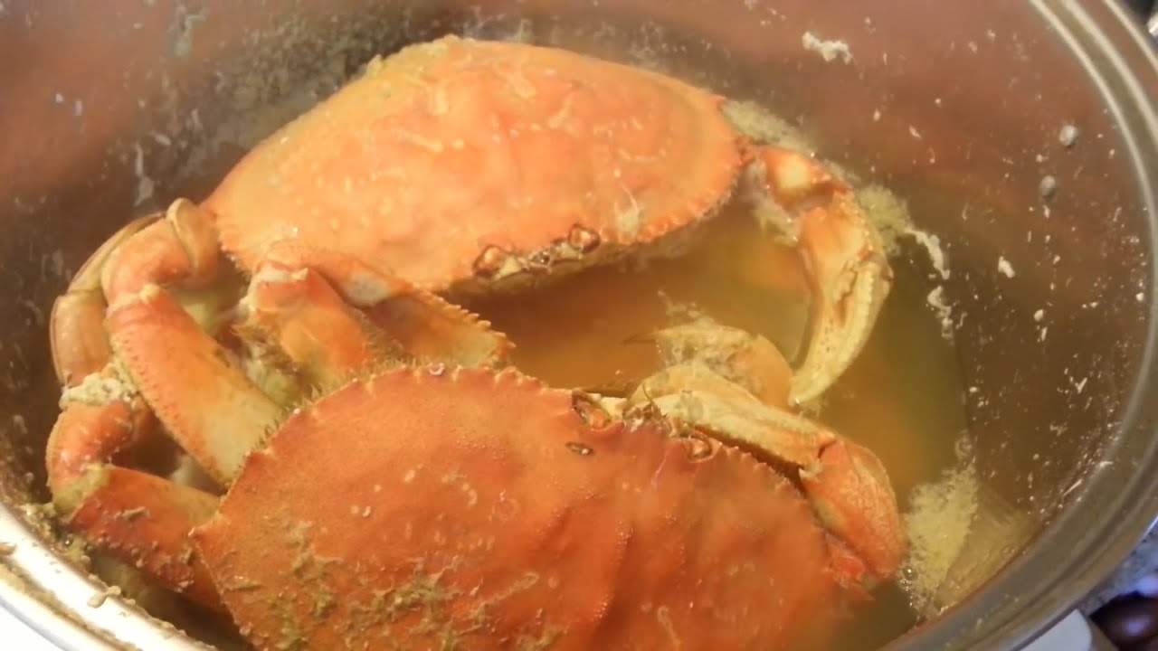 How do you cook alive crabs?