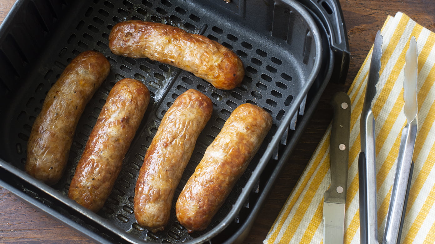 How do you cook big sausages in the air fryer?