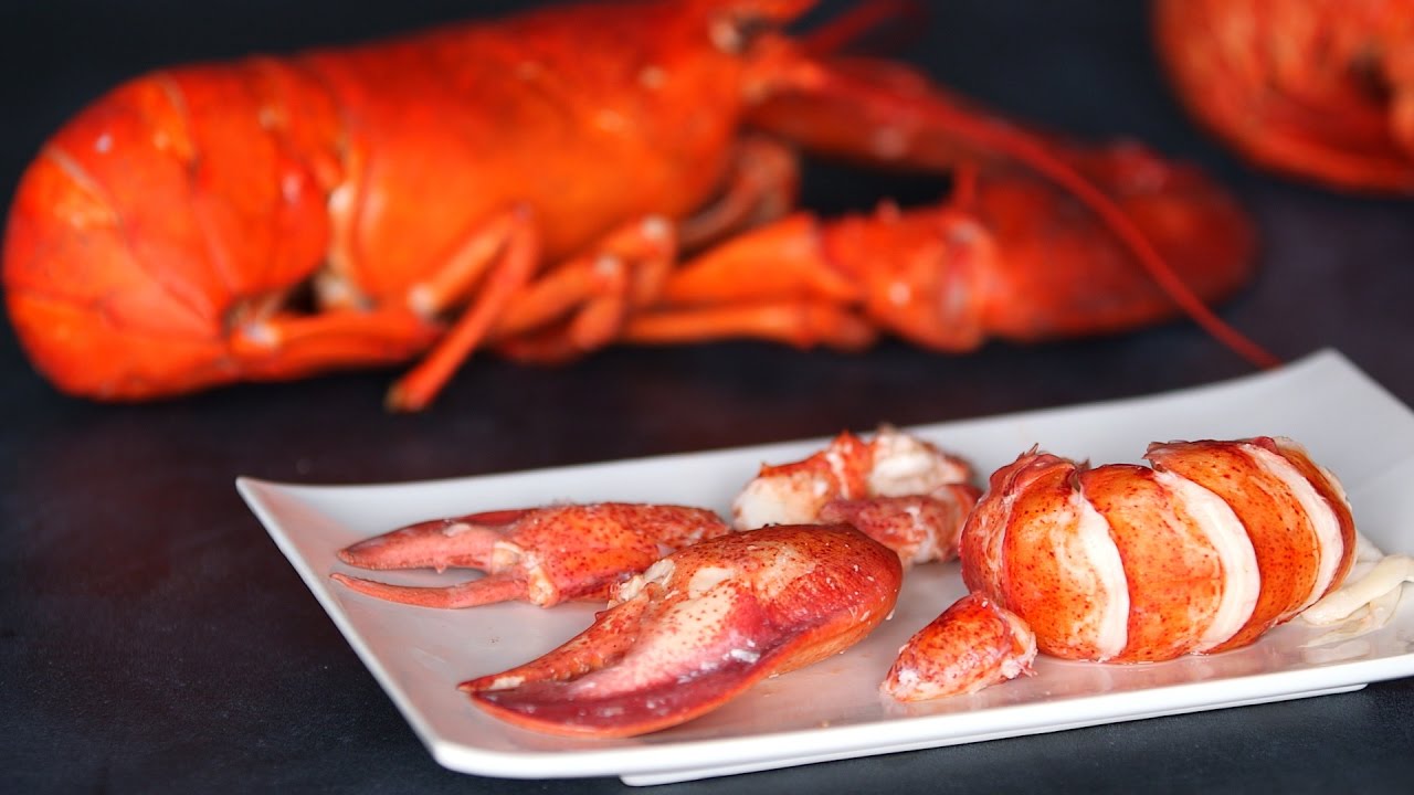 How do you cook cooked lobster claws?
