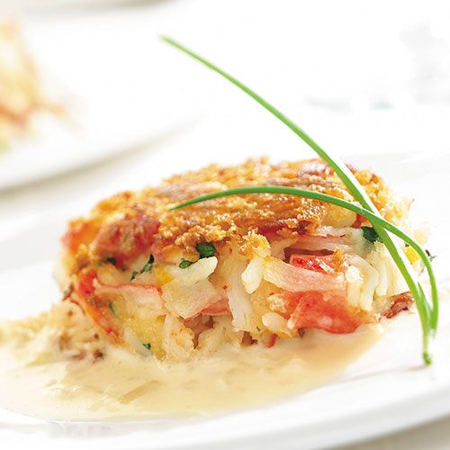 How do you cook crab cakes with lemon butter?