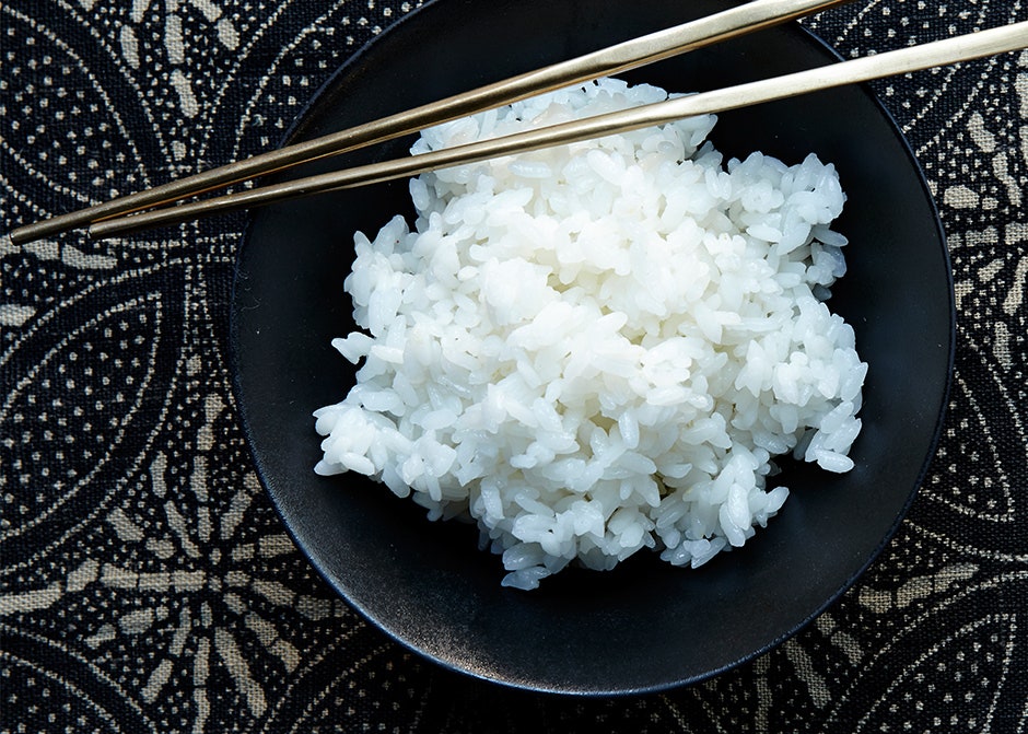 How do you cook fluffy rice that doesn't stick together?