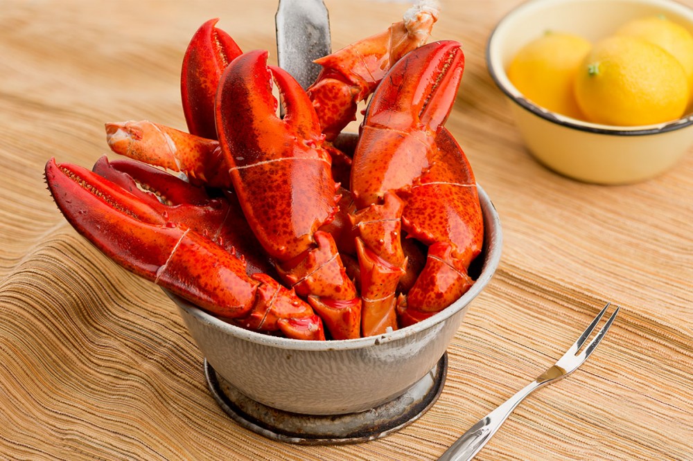 How do you cook frozen lobster arms and claws?