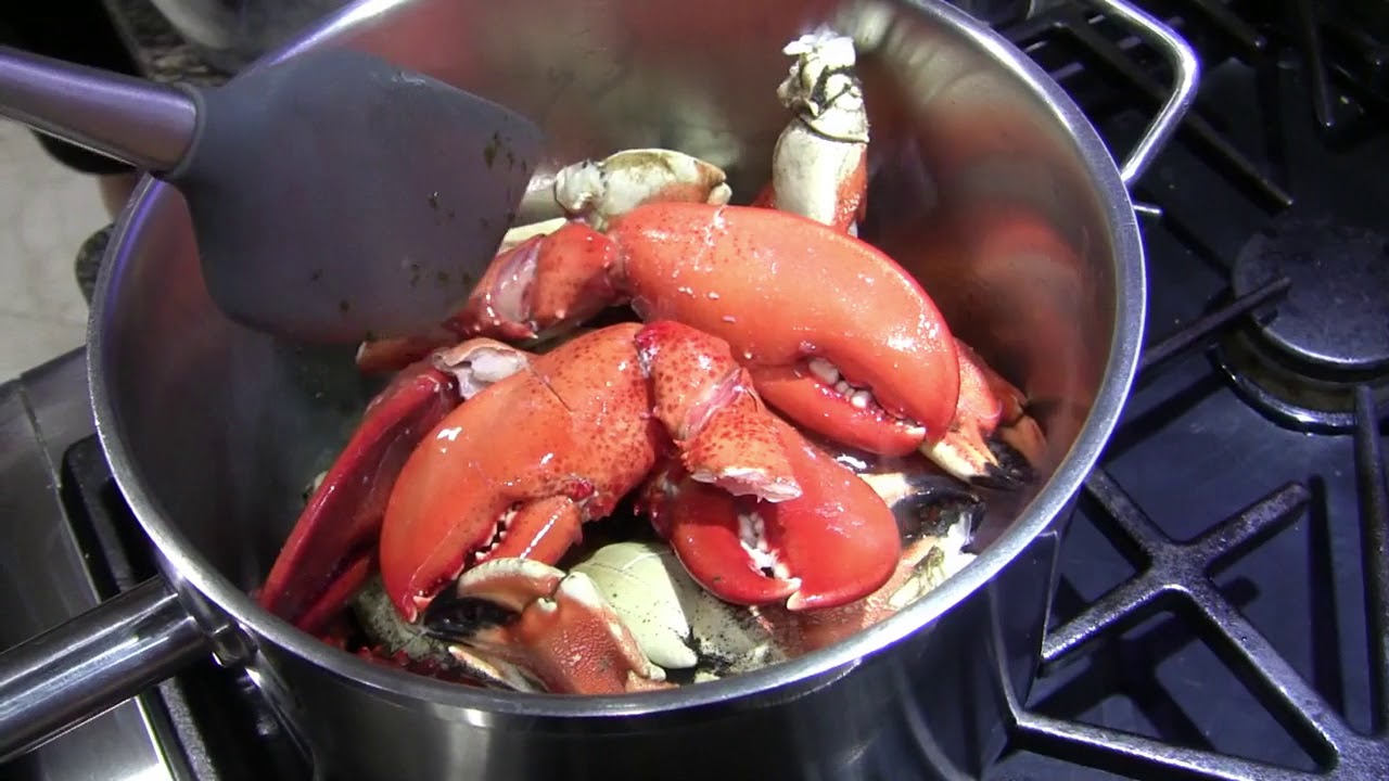 How do you cook frozen lobster claws in the oven?