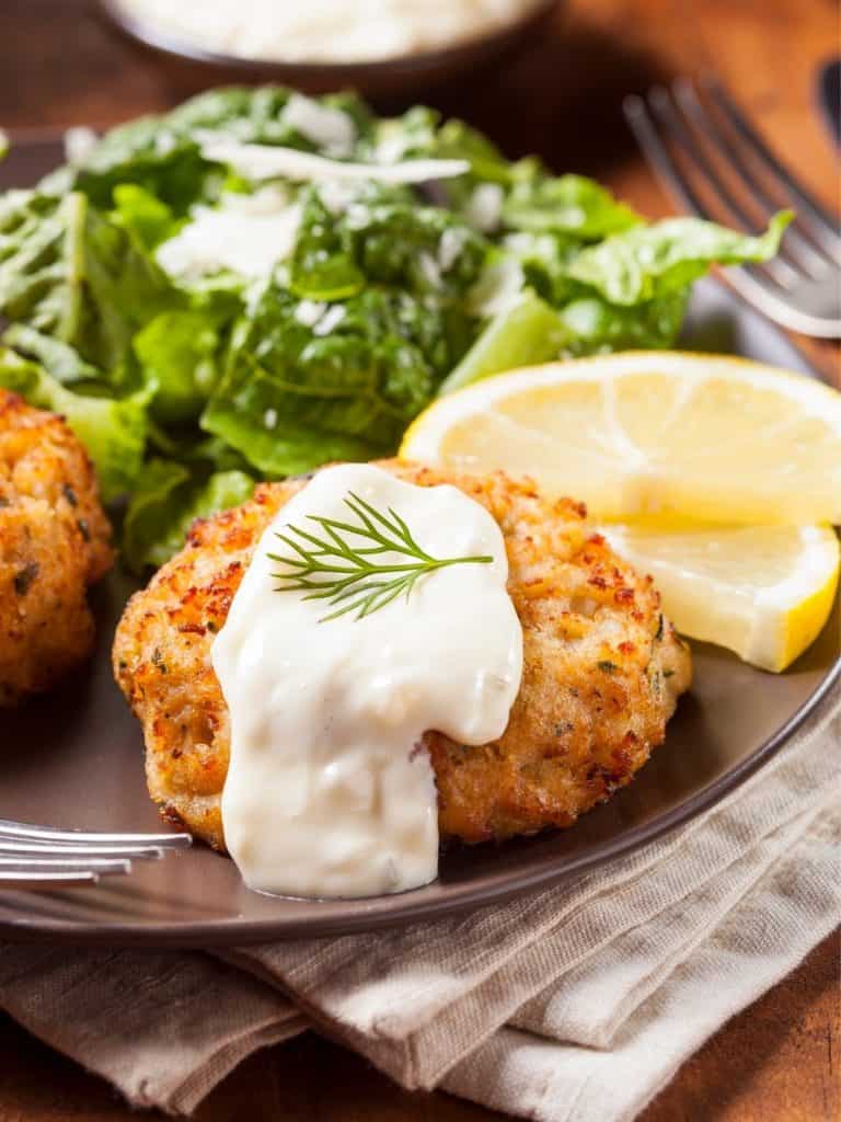 How do you cook Phillips frozen crab cakes in the Airfryer?