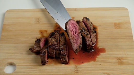 How do you cook round steak to make it tender?
