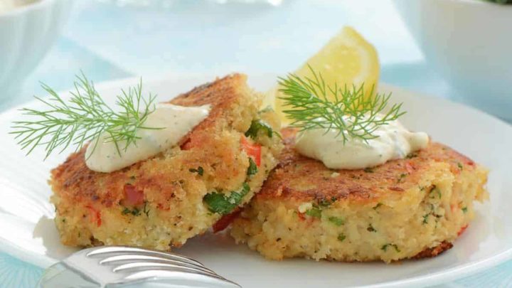 How do you cook thawed crab cakes?