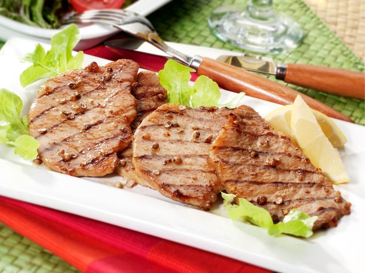 How do you cook thin pork chops without drying them out?