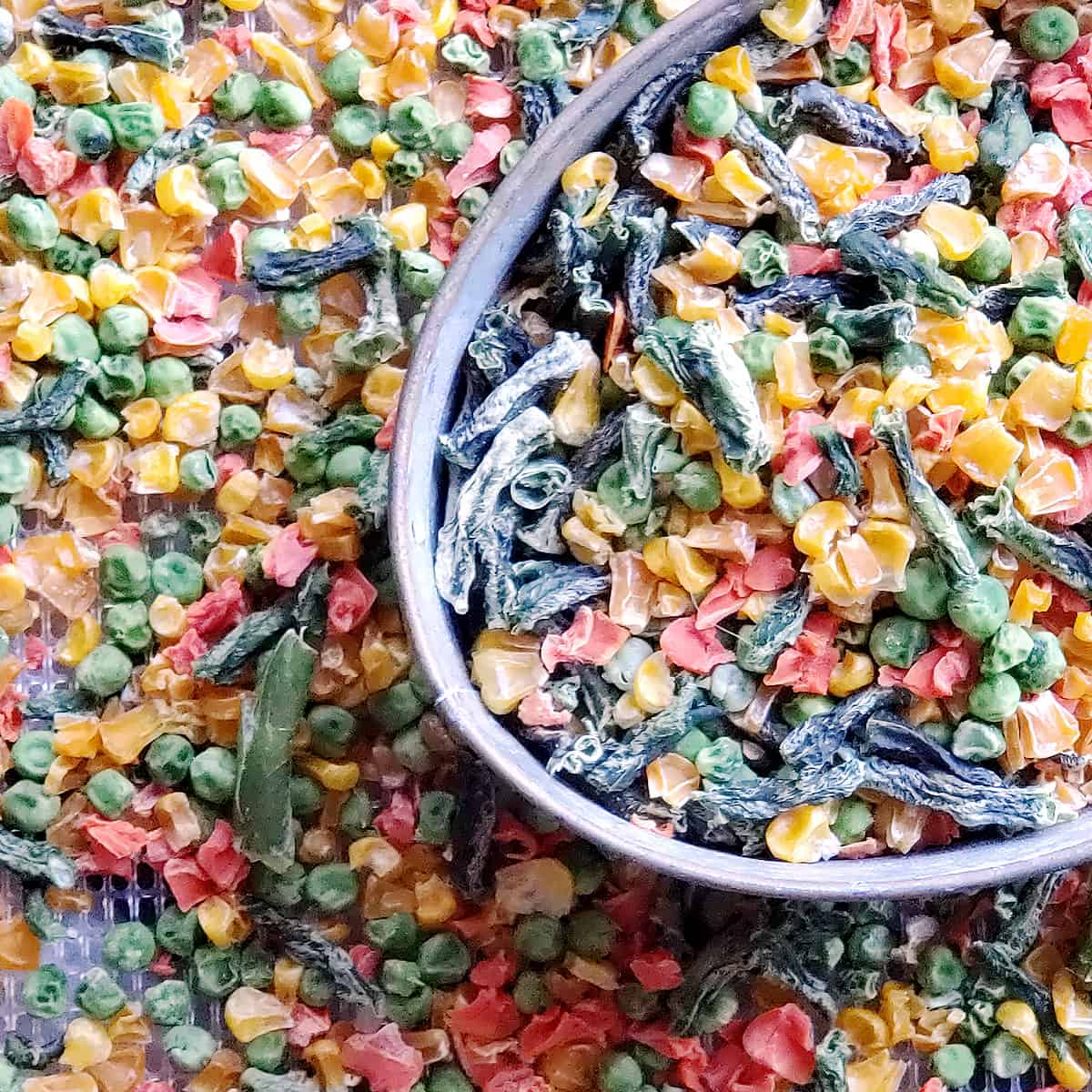 How do you dehydrate frozen mixed vegetables?