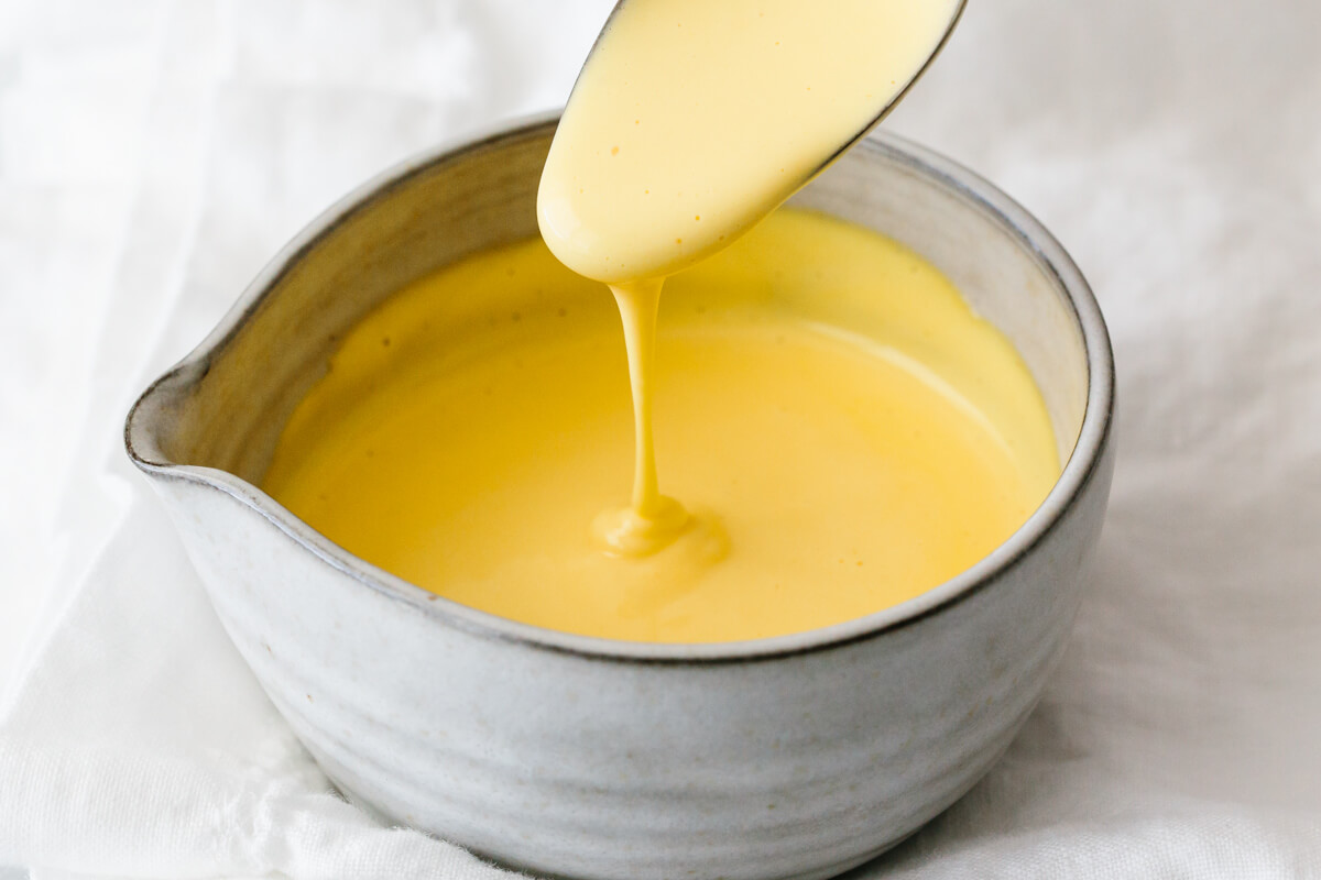 How do you describe hollandaise sauce?