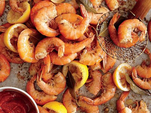 How do you eat cold cooked shrimp?