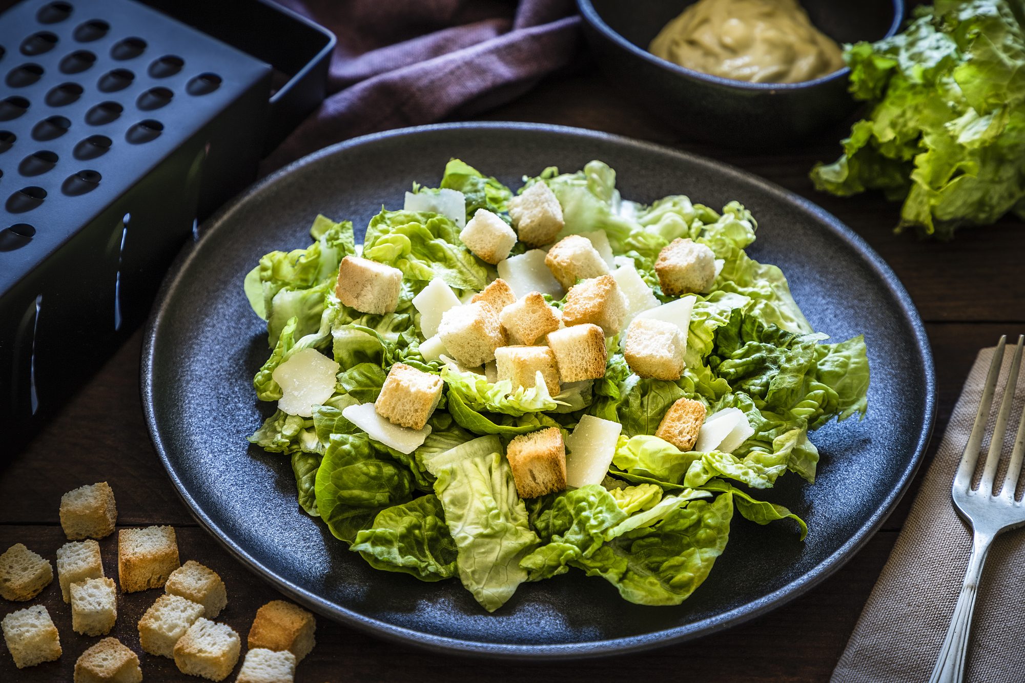 How do you eat croutons in a salad?